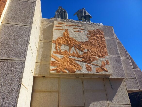 Monumento al perro Nevado, fiel compañero del Libertador - Haiman El Troudi